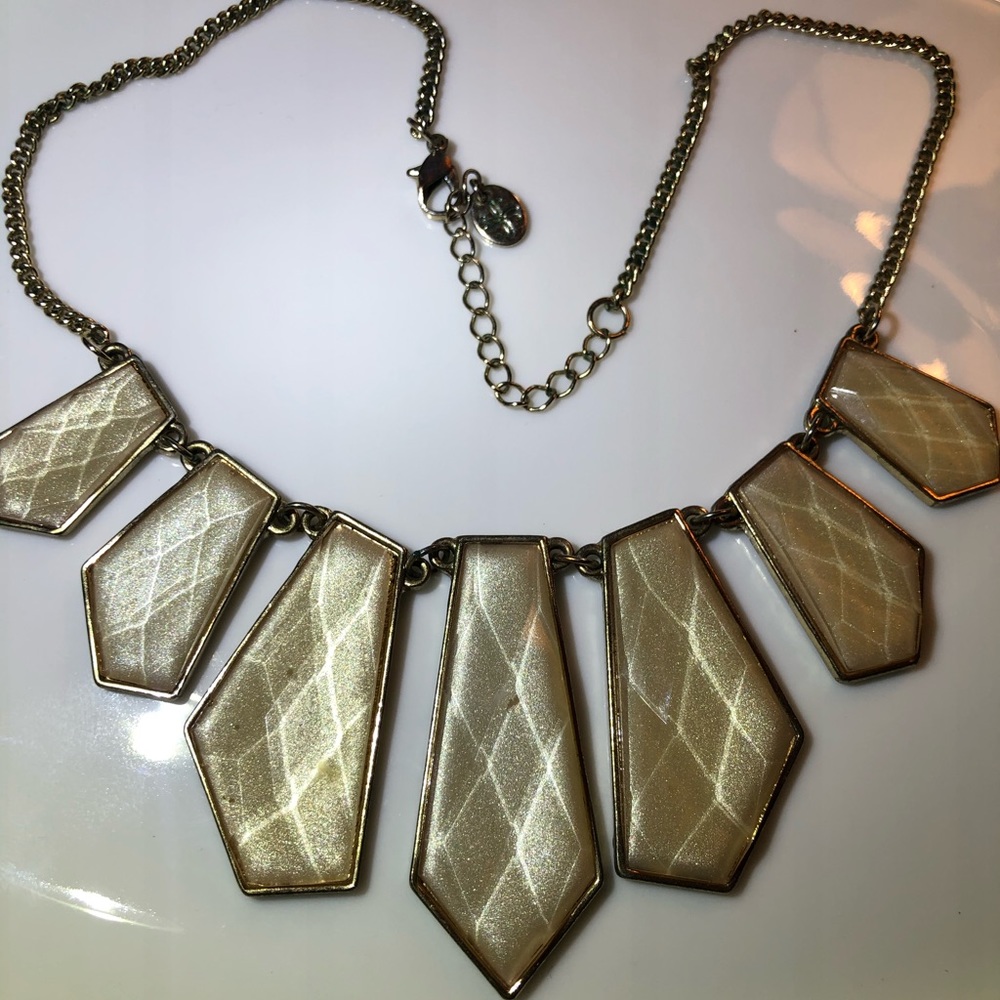 Light Pink Shimmery Stone Necklace - Gem